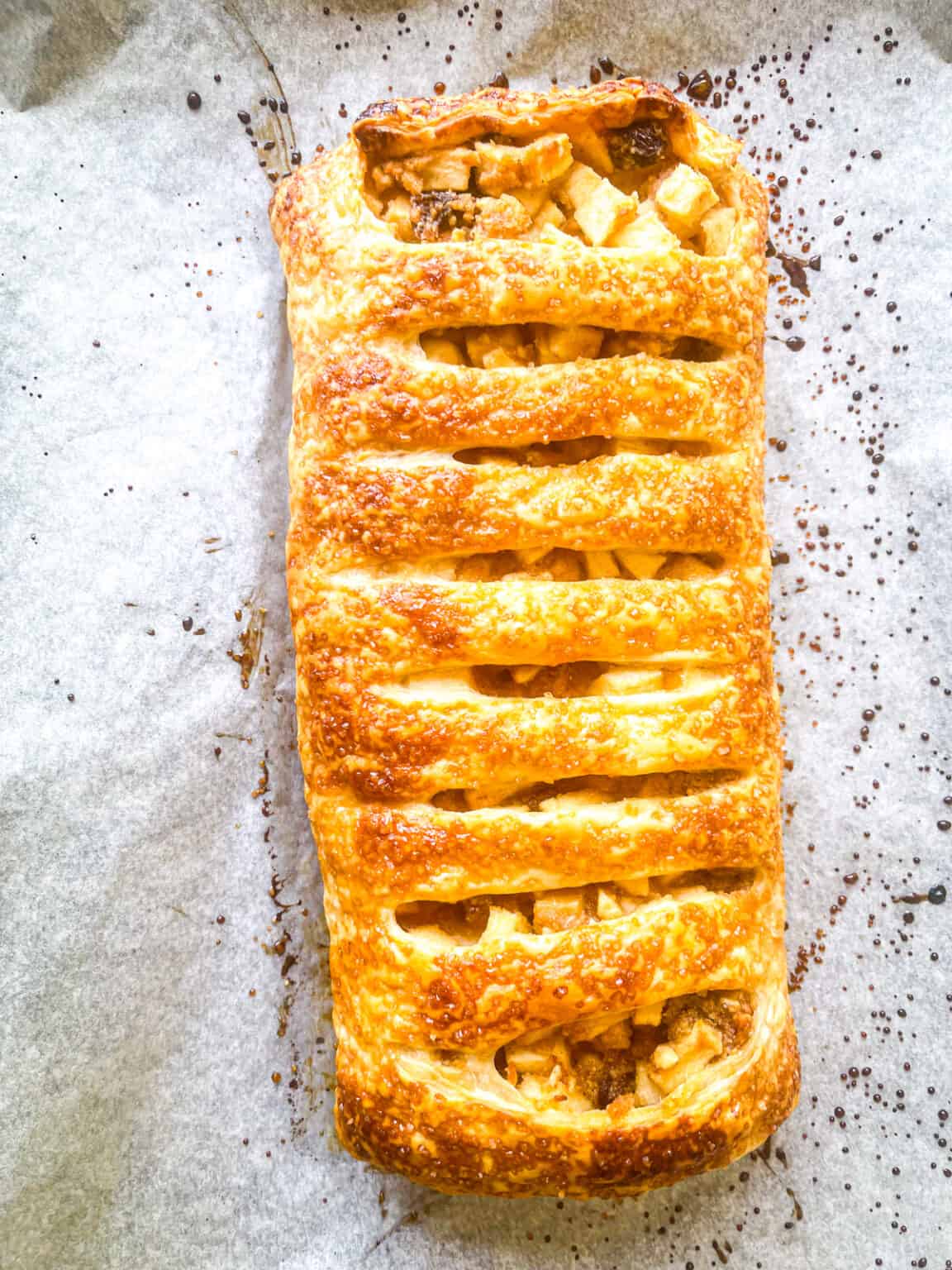 German Apple Strudel Recipe with Puff Pastry