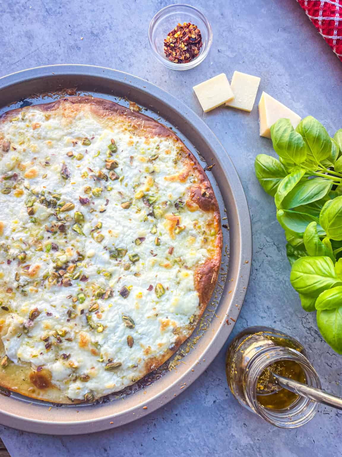 White Pizza with Easy Garlic Olive Oil Sauce Recipe - Weekday Pescatarian