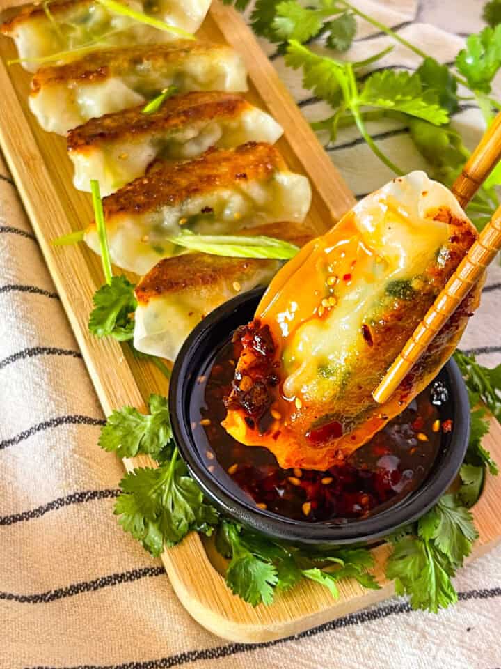 Easy Potsticker Sauce (5 Ingredients) - Weekday Pescatarian